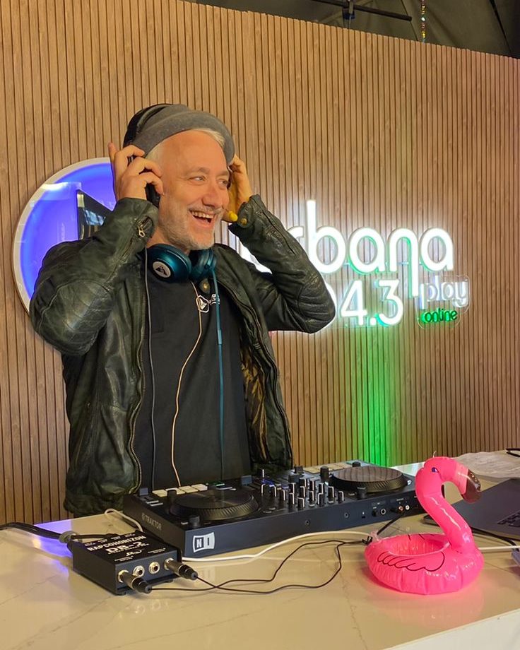 ¡Dj Coco levanta el viernes de #Perros2022! - Urbana Play 104.3