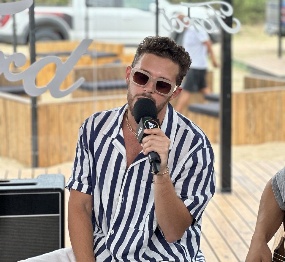 ¡Ruggero presentó 'Vamos pa la playa' en #Perros2023 desde Pinamar ...