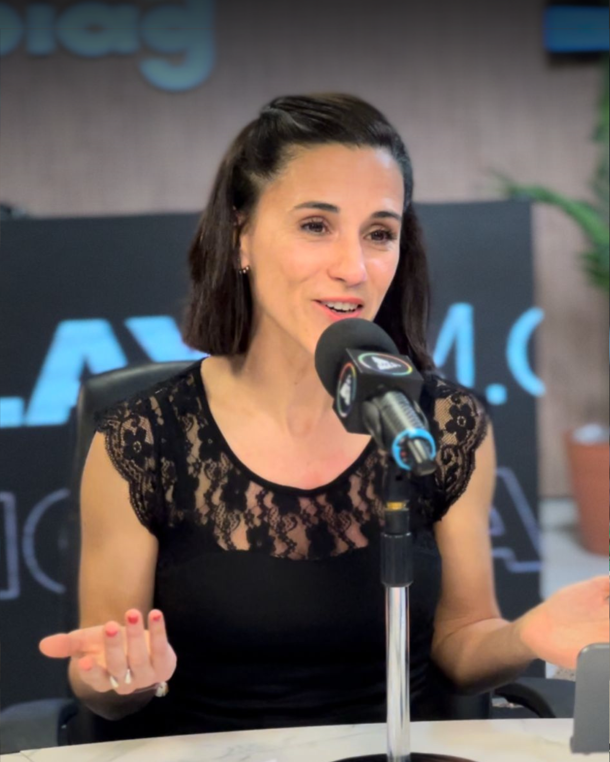 "Tener S3XO en lugares públicos", la historia de Gisele Sousa Dias - Urbana Play 104.3