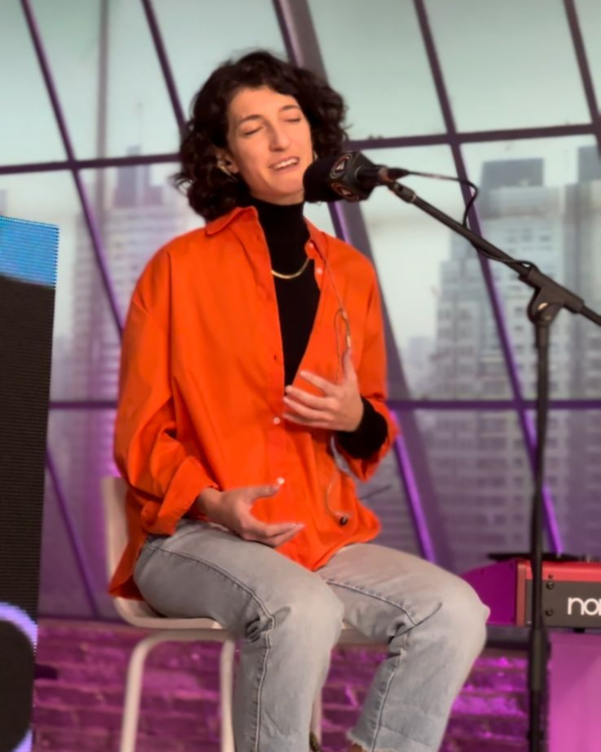 Recomienda un disco por cada día del año y canta: Jimena Gonik - Urbana ...